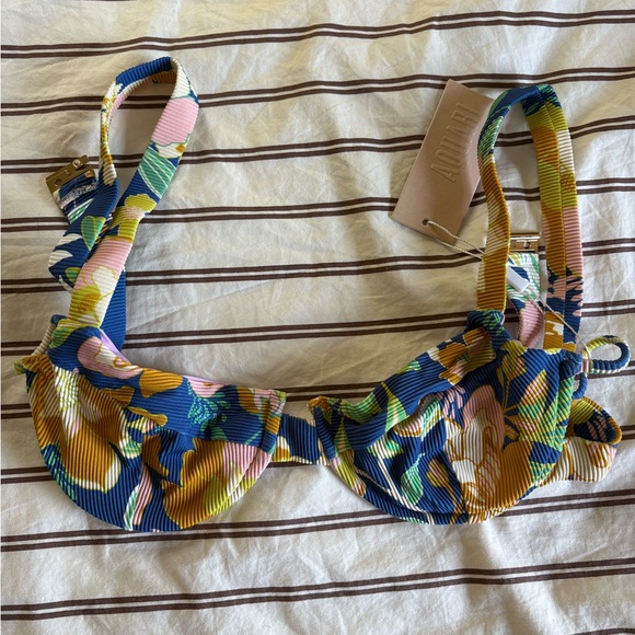 Aquari | Swim | Aquari Oasis Bikini Top And Bottom Size Medium | Poshmark